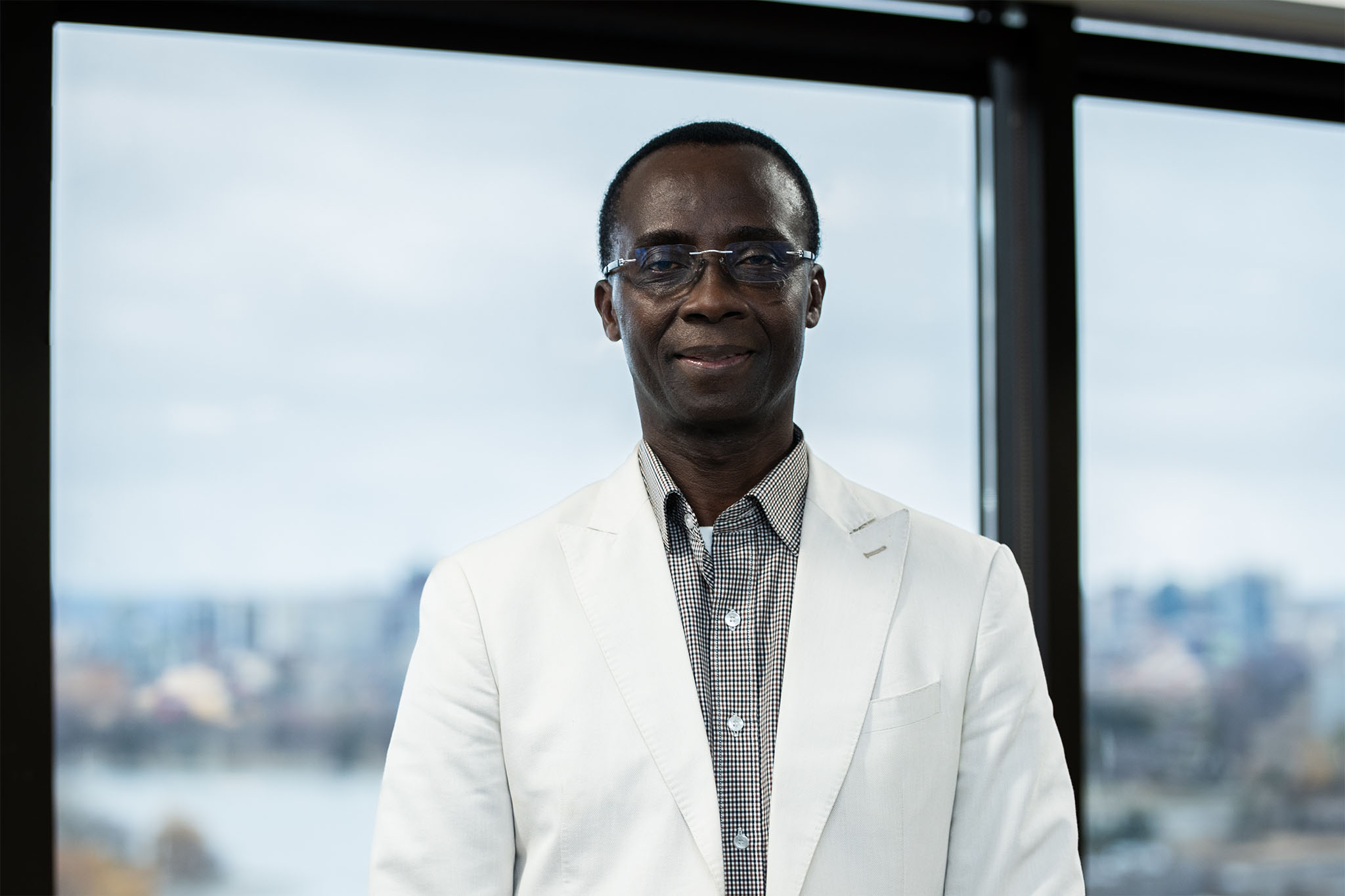 Isaac Otchere Receives Faculty Graduate Mentoring Award - Sprott School ...